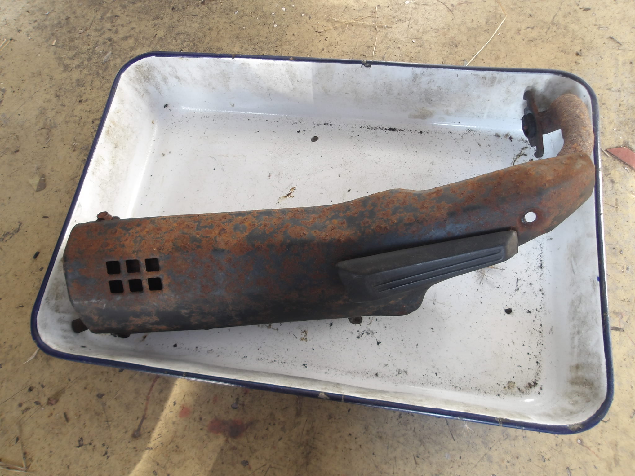 スカッシュのマフラーボルト抜き依頼！: レストアくんのブログ