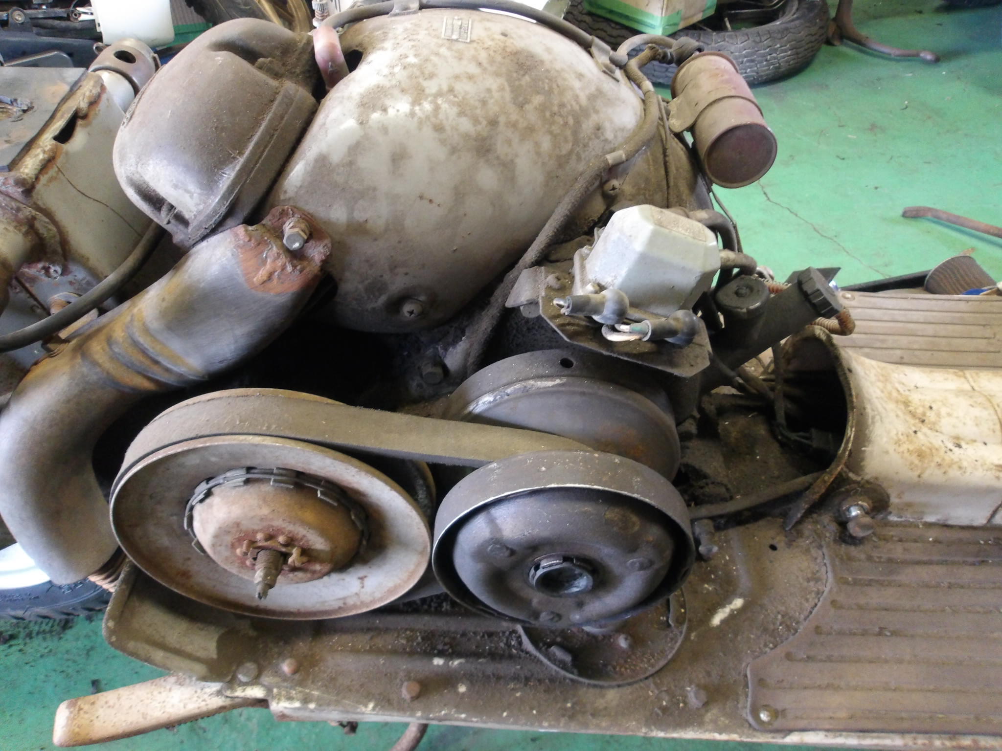 シルバーピジョンC200の整備依頼 11 エンジン廻り磨き: レストアくんのブログ